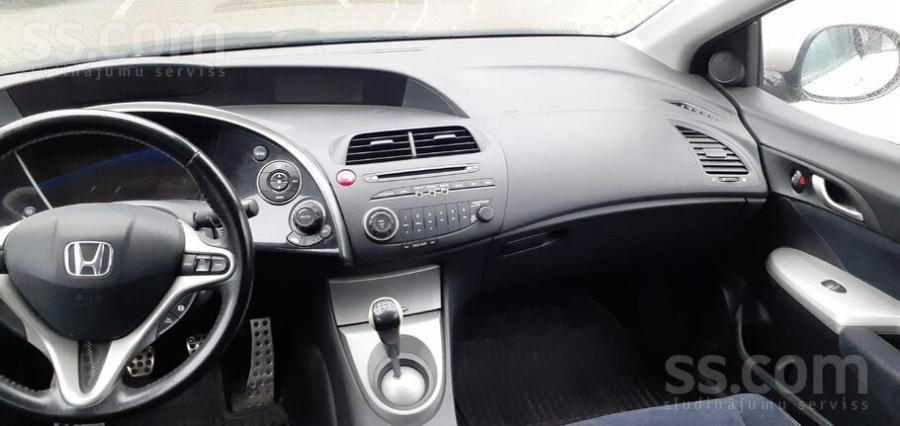 Honda Civic 2007 Rīga, ar dzinēja tilpumu 1.80 L un nobraukumu 293 tūkst. km par 1445 €, foto 17 vietnē AUTOMOTO.COM.LV