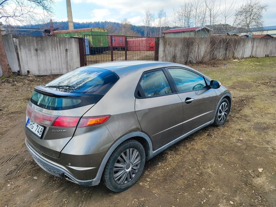 Honda Civic 2007 Viļņa, ar dzinēja tilpumu 2.20 L un nobraukumu 280 tūkst. km par 800 €, foto 5 vietnē AUTOMOTO.COM.LV