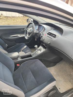 Honda Civic 2007 Viļņa, ar dzinēja tilpumu 2.20 L un nobraukumu 280 tūkst. km par 800 €, foto 6 vietnē AUTOMOTO.COM.LV