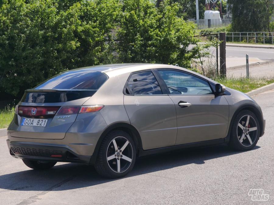 Хонда Цивик 2007 в Вильнюс, объемом двигателя 2.20 л и пробегом 357 тыс. км за 1800 €, фото 3 на AUTOMOTO.COM.LV