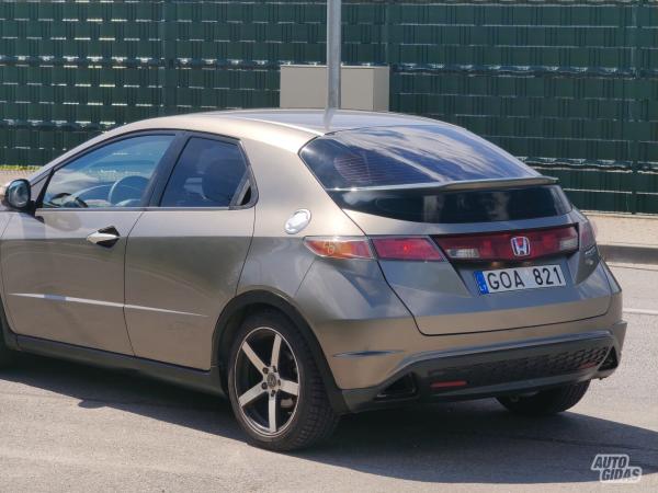 Honda Civic 2007 in Vilnius, with an engine capacity of 2.20 L and mileage of 357 thousand km for 1800 €, photo 3 on AUTOMOTO.COM.LV