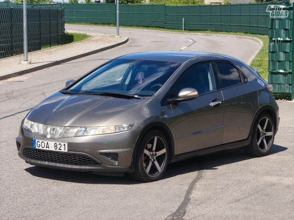 Honda Civic 2007 in Vilnius, with an engine capacity of 2.20 L and mileage of 357 thousand km for 1800 €, photo 4 on AUTOMOTO.COM.LV