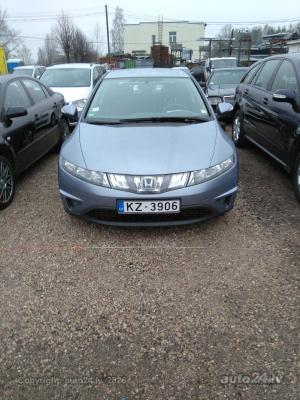 Honda Civic 2007 in Preili, with an engine capacity of 2.20 L and mileage of 297 thousand km for 800 €, photo 3 on AUTOMOTO.COM.LV