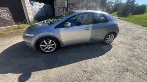 Honda Civic 2007 Tallina, ar dzinēja tilpumu 1.80 L un nobraukumu 327 tūkst. km par 2000 €, foto 6 vietnē AUTOMOTO.COM.LV