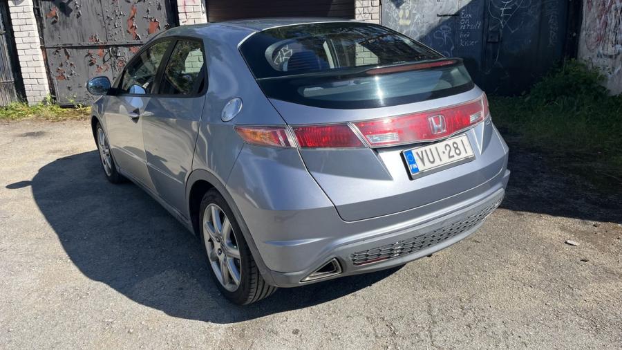 Honda Civic 2007 Tallina, ar dzinēja tilpumu 1.80 L un nobraukumu 327 tūkst. km par 2000 €, foto 20 vietnē AUTOMOTO.COM.LV