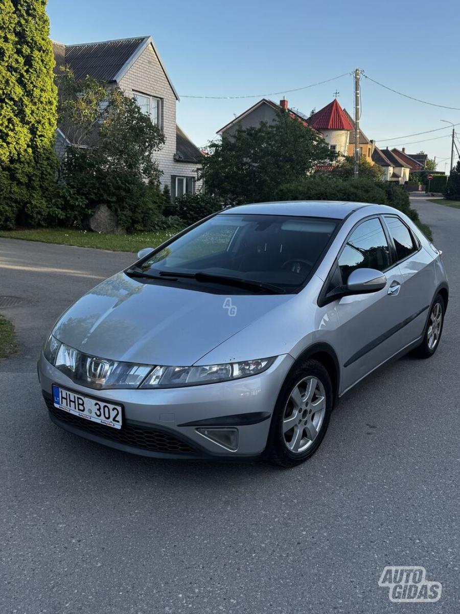 Honda Civic 2007 in Siauliai, with an engine capacity of 2.20 L and mileage of 400 thousand km for 1650 €, photo 1 on AUTOMOTO.COM.LV
