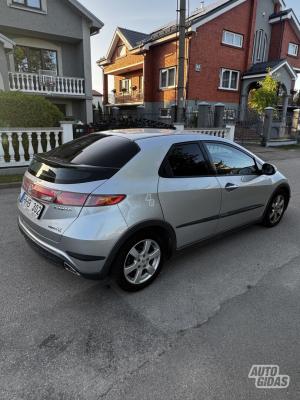 Honda Civic 2007 in Siauliai, with an engine capacity of 2.20 L and mileage of 400 thousand km for 1650 €, photo 5 on AUTOMOTO.COM.LV