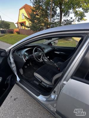 Honda Civic 2007 in Siauliai, with an engine capacity of 2.20 L and mileage of 400 thousand km for 1650 €, photo 9 on AUTOMOTO.COM.LV