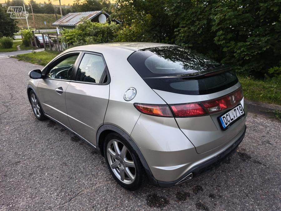 Honda Civic 2007 Viļņa, ar dzinēja tilpumu 1.80 L un nobraukumu 187 tūkst. km par 770 €, foto 6 vietnē AUTOMOTO.COM.LV