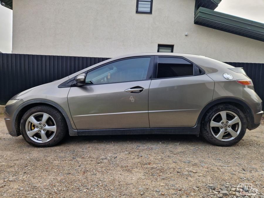 Honda Civic 2007 Klaipėda, ar dzinēja tilpumu 2.20 L un nobraukumu 227 tūkst. km par 800 €, foto 3 vietnē AUTOMOTO.COM.LV