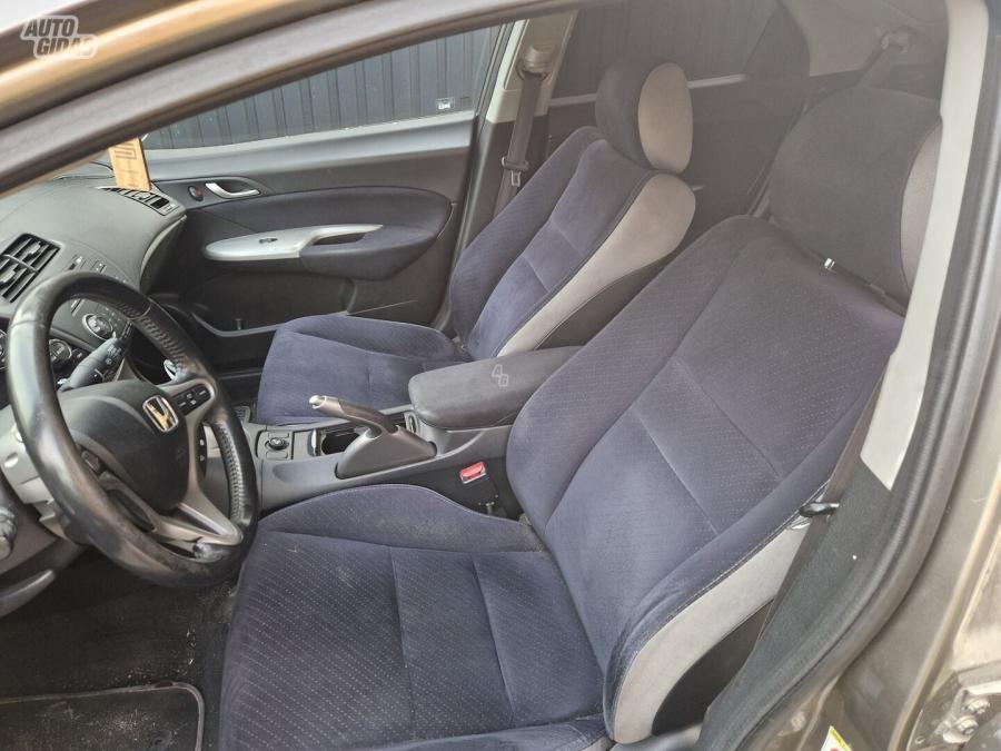 Honda Civic 2007 Klaipėda, ar dzinēja tilpumu 2.20 L un nobraukumu 227 tūkst. km par 800 €, foto 9 vietnē AUTOMOTO.COM.LV