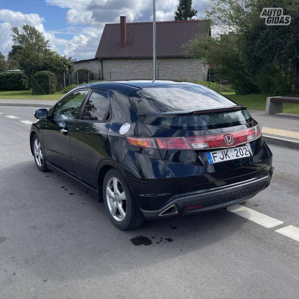 Honda Civic 2007 Šauļi, ar dzinēja tilpumu 1.80 L un nobraukumu 140 tūkst. km par 1599 €, foto 3 vietnē AUTOMOTO.COM.LV