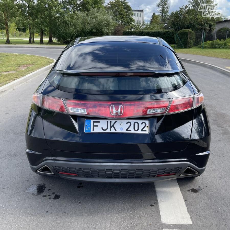 Honda Civic 2007 Šauļi, ar dzinēja tilpumu 1.80 L un nobraukumu 140 tūkst. km par 1599 €, foto 5 vietnē AUTOMOTO.COM.LV