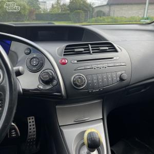 Honda Civic 2007 Šauļi, ar dzinēja tilpumu 1.80 L un nobraukumu 140 tūkst. km par 1599 €, foto 15 vietnē AUTOMOTO.COM.LV