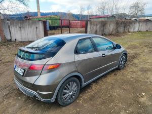 Honda Civic 2007 Viļņa, ar dzinēja tilpumu 2.20 L un nobraukumu 280 tūkst. km par 650 €, foto 5 vietnē AUTOMOTO.COM.LV