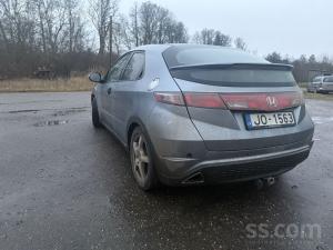 Honda Civic 2008 in Tukums, with an engine capacity of 2.20 L and mileage of 428 thousand km for 800 €, photo 2 on AUTOMOTO.COM.LV