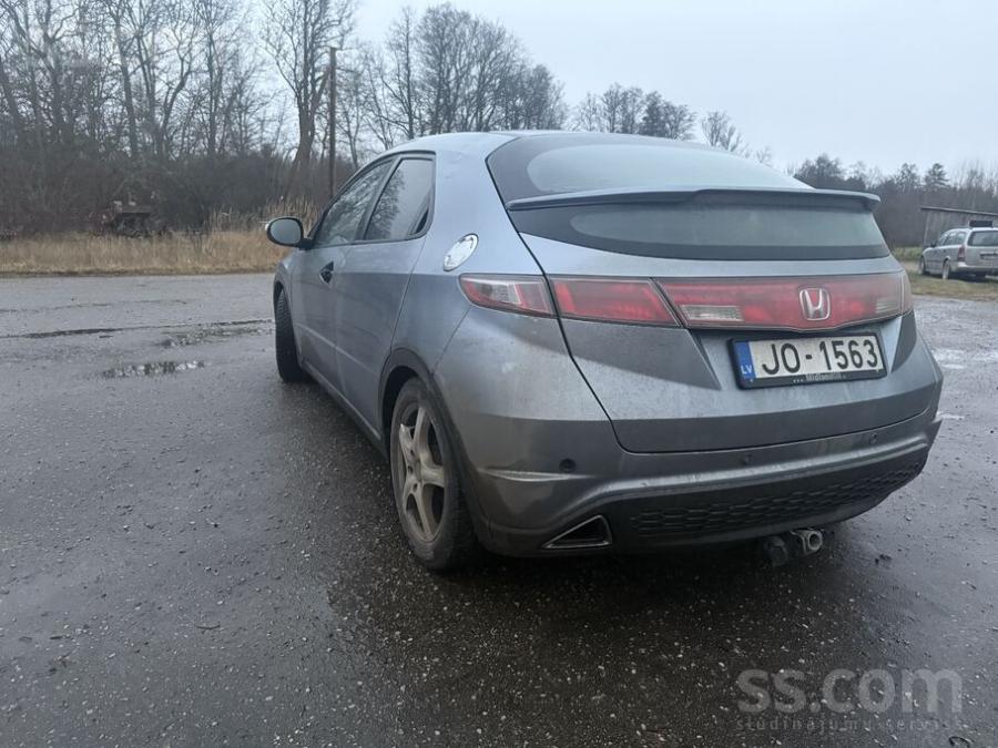 Honda Civic 2008 in Tukums, with an engine capacity of 2.20 L and mileage of 428 thousand km for 800 €, photo 2 on AUTOMOTO.COM.LV
