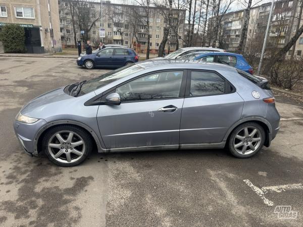 Honda Civic 2008 Viļņa, ar dzinēja tilpumu 2.20 L un nobraukumu 342 tūkst. km par 1200 €, foto 7 vietnē AUTOMOTO.COM.LV