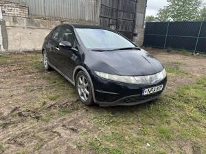 Honda Civic 2008 in Vilnius, with an engine capacity of 2.20 L and mileage of 331 thousand km for 1350 €, photo 3 on AUTOMOTO.COM.LV