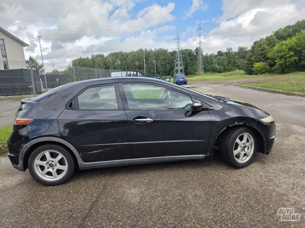 Honda Civic 2008 in Kaunas, with an engine capacity of 2.20 L and mileage of 295 thousand km for 780 €, photo 5 on AUTOMOTO.COM.LV