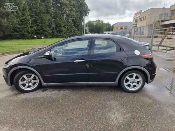 Honda Civic 2008 Kauņa, ar dzinēja tilpumu 2.20 L un nobraukumu 295 tūkst. km par 780 €, foto 8 vietnē AUTOMOTO.COM.LV