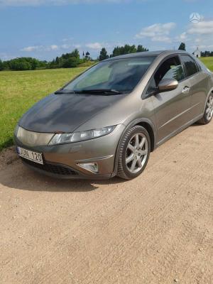 Honda Civic 2008 Viļņa, ar dzinēja tilpumu 2.20 L un nobraukumu 235 tūkst. km par 1700 €, foto 3 vietnē AUTOMOTO.COM.LV