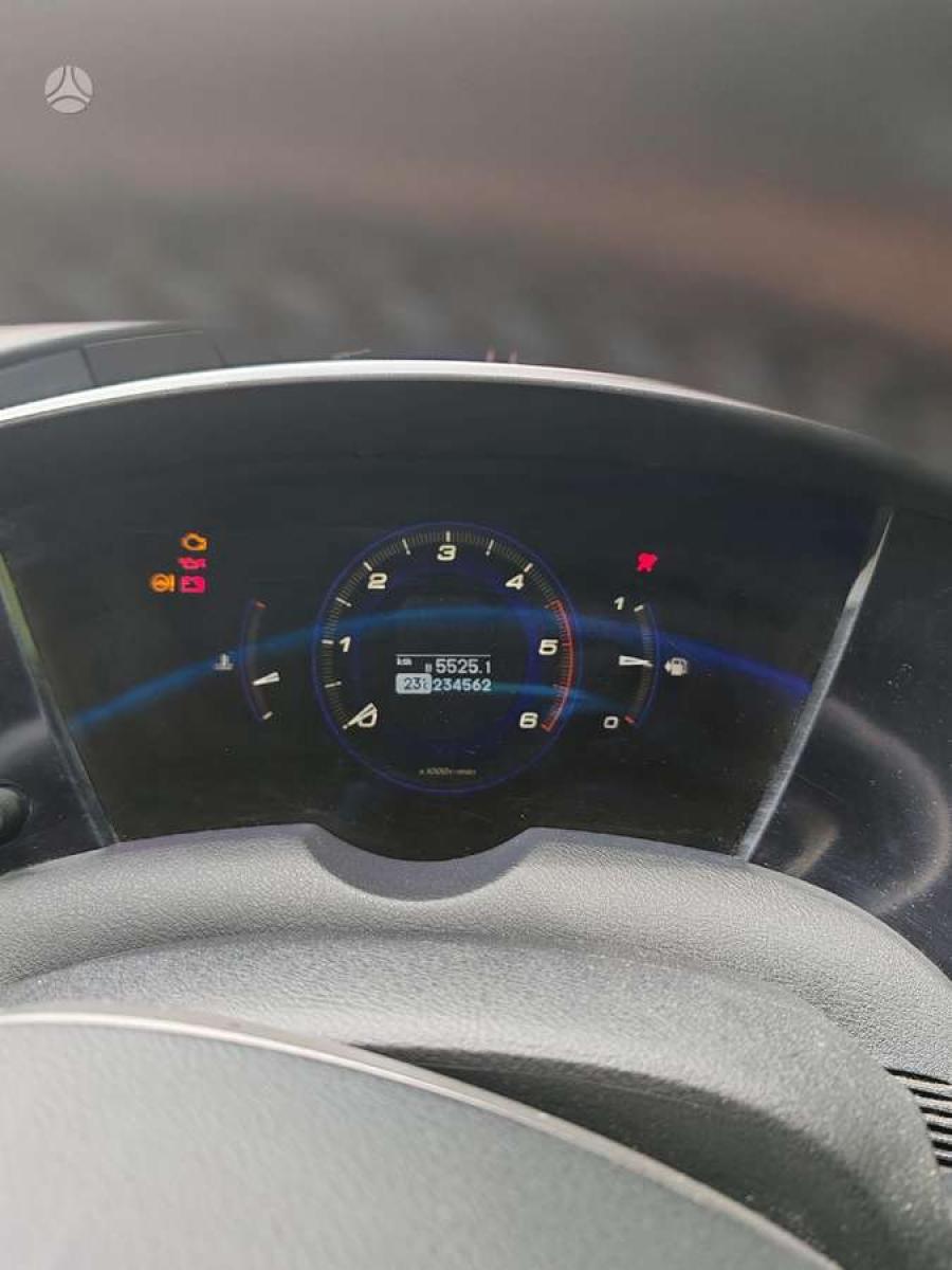 Honda Civic 2008 Viļņa, ar dzinēja tilpumu 2.20 L un nobraukumu 235 tūkst. km par 1700 €, foto 7 vietnē AUTOMOTO.COM.LV