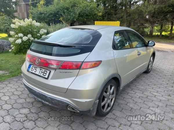 Honda Civic 2008 in Tallinn, with an engine capacity of 1.80 L and mileage of 218 thousand km for 700 €, photo 2 on AUTOMOTO.COM.LV