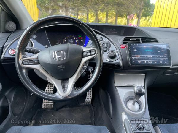 Honda Civic 2008 Tallina, ar dzinēja tilpumu 1.80 L un nobraukumu 218 tūkst. km par 700 €, foto 3 vietnē AUTOMOTO.COM.LV