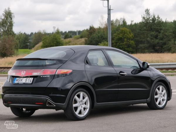 Honda Civic 2008 in Vilnius, with an engine capacity of 1.80 L and mileage of 264 thousand km for 2900 €, photo 4 on AUTOMOTO.COM.LV