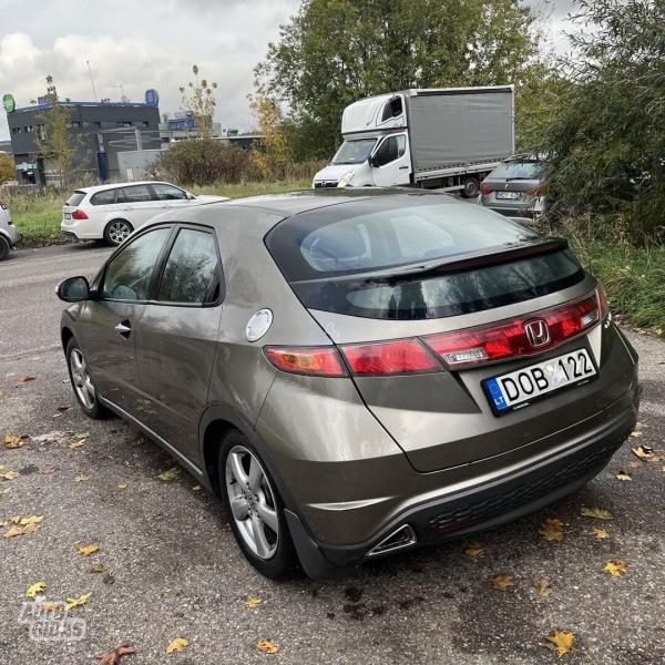 Honda Civic 2008 Viļņa, ar dzinēja tilpumu 1.80 L un nobraukumu 244 tūkst. km par 1999 €, foto 4 vietnē AUTOMOTO.COM.LV