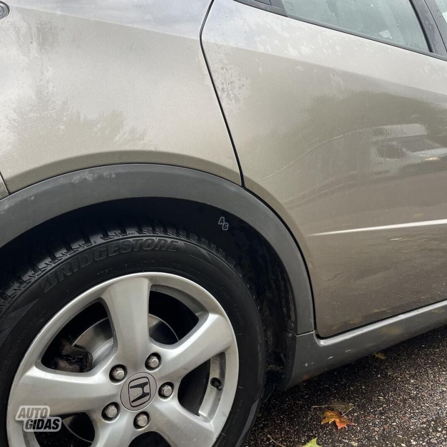 Honda Civic 2008 Viļņa, ar dzinēja tilpumu 1.80 L un nobraukumu 244 tūkst. km par 1999 €, foto 5 vietnē AUTOMOTO.COM.LV