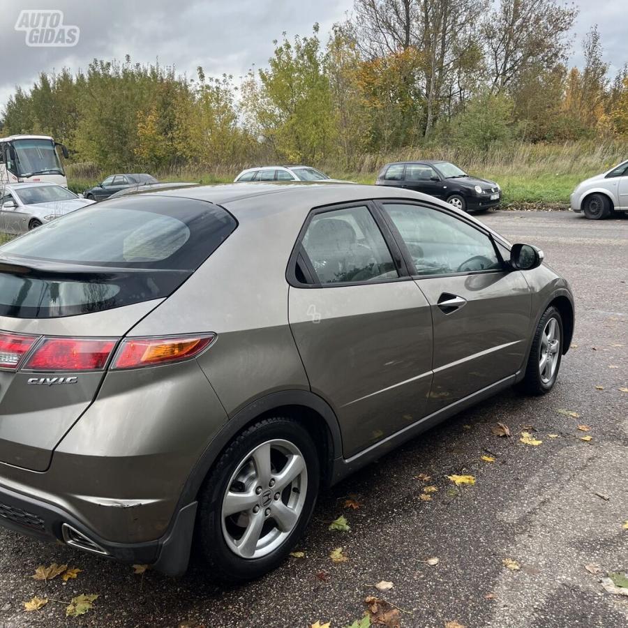 Honda Civic 2008 Viļņa, ar dzinēja tilpumu 1.80 L un nobraukumu 244 tūkst. km par 1999 €, foto 7 vietnē AUTOMOTO.COM.LV