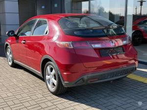 Honda Civic 2009 in Vilnius, with an engine capacity of 1.34 L and mileage of 190 thousand km for 4999 €, photo 5 on AUTOMOTO.COM.LV