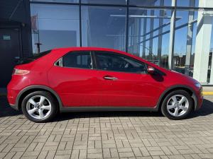 Honda Civic 2009 in Vilnius, with an engine capacity of 1.34 L and mileage of 190 thousand km for 4999 €, photo 7 on AUTOMOTO.COM.LV
