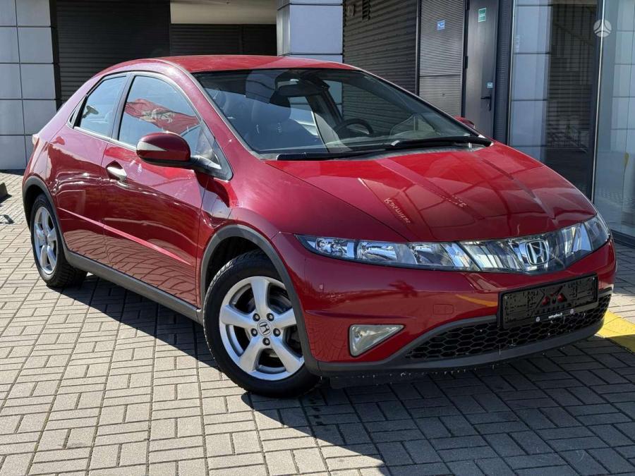 Honda Civic 2009 in Vilnius, with an engine capacity of 1.34 L and mileage of 190 thousand km for 4999 €, photo 9 on AUTOMOTO.COM.LV