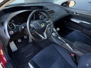 Honda Civic 2009 in Vilnius, with an engine capacity of 1.34 L and mileage of 190 thousand km for 4999 €, photo 12 on AUTOMOTO.COM.LV