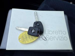 Honda Civic 2009 in Vilnius, with an engine capacity of 1.34 L and mileage of 190 thousand km for 4999 €, photo 24 on AUTOMOTO.COM.LV