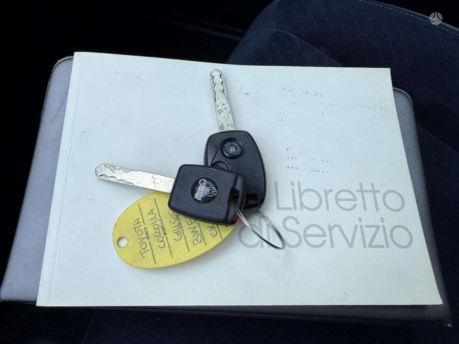 Honda Civic 2009 in Vilnius, with an engine capacity of 1.34 L and mileage of 190 thousand km for 4999 €, photo 24 on AUTOMOTO.COM.LV