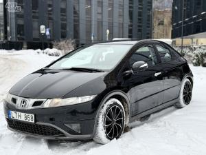 Honda Civic 2010 Viļņa, ar dzinēja tilpumu 1.40 L un nobraukumu 281 tūkst. km par 1380 €, foto  vietnē AUTOMOTO.COM.LV