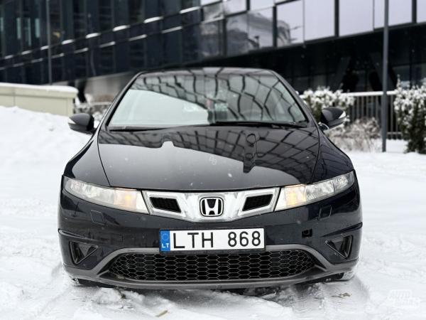 Honda Civic 2010 Viļņa, ar dzinēja tilpumu 1.40 L un nobraukumu 281 tūkst. km par 1380 €, foto 2 vietnē AUTOMOTO.COM.LV
