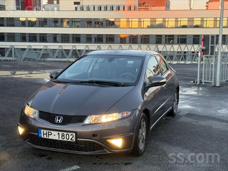 Honda Civic 2011 Rīga, ar dzinēja tilpumu 1.40 L un nobraukumu 306 tūkst. km par 3100 €, foto 2 vietnē AUTOMOTO.COM.LV