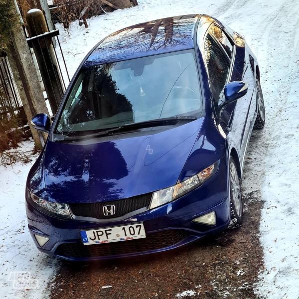 Honda Civic 2011 in Jonava, with an engine capacity of 2.20 L and mileage of 266 thousand km for 3200 €, photo 1 on AUTOMOTO.COM.LV
