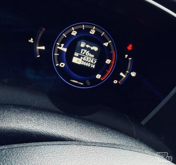 Honda Civic 2011 in Jonava, with an engine capacity of 2.20 L and mileage of 266 thousand km for 3200 €, photo 5 on AUTOMOTO.COM.LV
