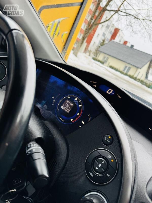 Honda Civic 2011 in Jonava, with an engine capacity of 2.20 L and mileage of 266 thousand km for 3200 €, photo 7 on AUTOMOTO.COM.LV