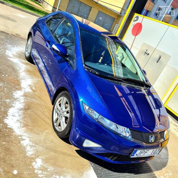 Honda Civic 2011 in Jonava, with an engine capacity of 2.20 L and mileage of 266 thousand km for 3200 €, photo 10 on AUTOMOTO.COM.LV