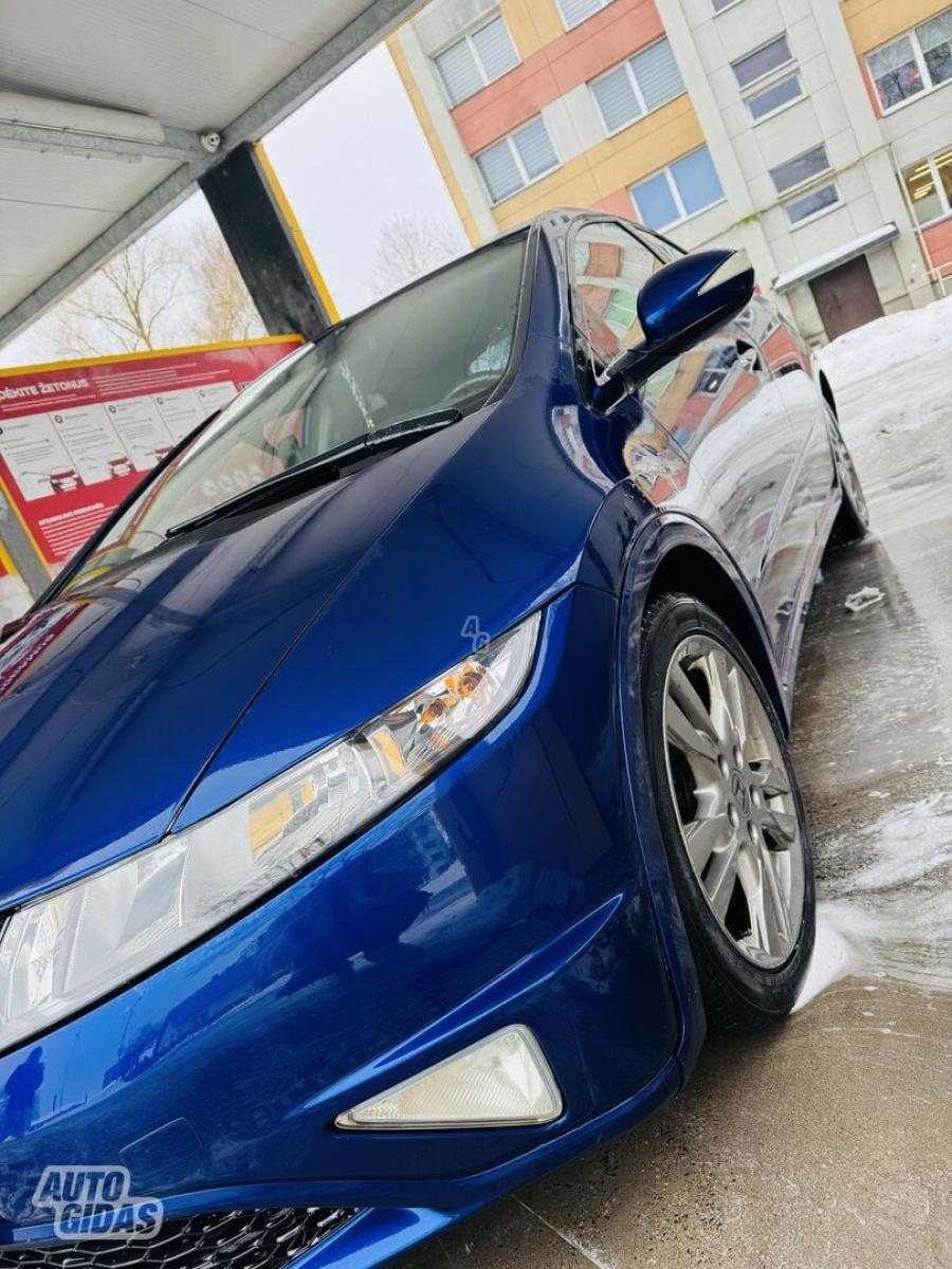 Honda Civic 2011 in Jonava, with an engine capacity of 2.20 L and mileage of 266 thousand km for 2500 €, photo 12 on AUTOMOTO.COM.LV