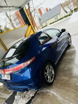 Honda Civic 2011 in Jonava, with an engine capacity of 2.20 L and mileage of 266 thousand km for 2500 €, photo 16 on AUTOMOTO.COM.LV