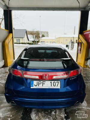 Honda Civic 2011 in Jonava, with an engine capacity of 2.20 L and mileage of 266 thousand km for 2500 €, photo 17 on AUTOMOTO.COM.LV