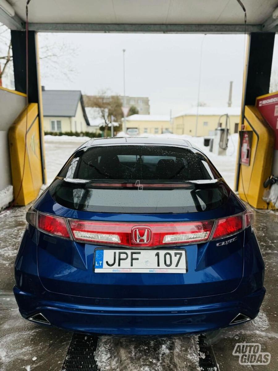 Honda Civic 2011 in Jonava, with an engine capacity of 2.20 L and mileage of 266 thousand km for 2500 €, photo 17 on AUTOMOTO.COM.LV